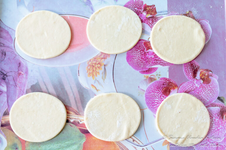 Creamy Chicken Half Moon Recipe - Tantalise My Taste Buds
